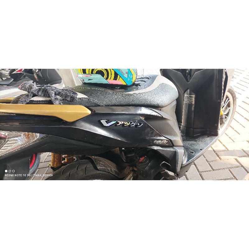 Jual Emblem Vario Japanese / Japan 3D Timbul (sepasang) | Shopee Indonesia