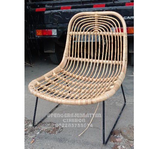 Jual kursi santai rotan alami kaki besi | Shopee Indonesia