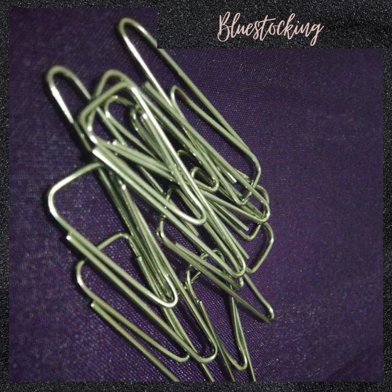 Jual Paper Clip Trigonal 28mm | Shopee Indonesia