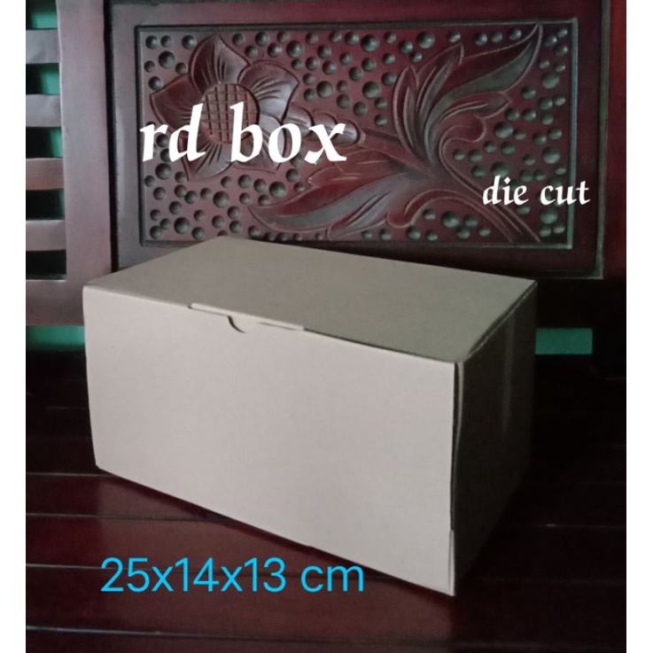 Jual kardus/box/dus/kotak 25x14x13 cm kotak kado,box pizza | Shopee ...