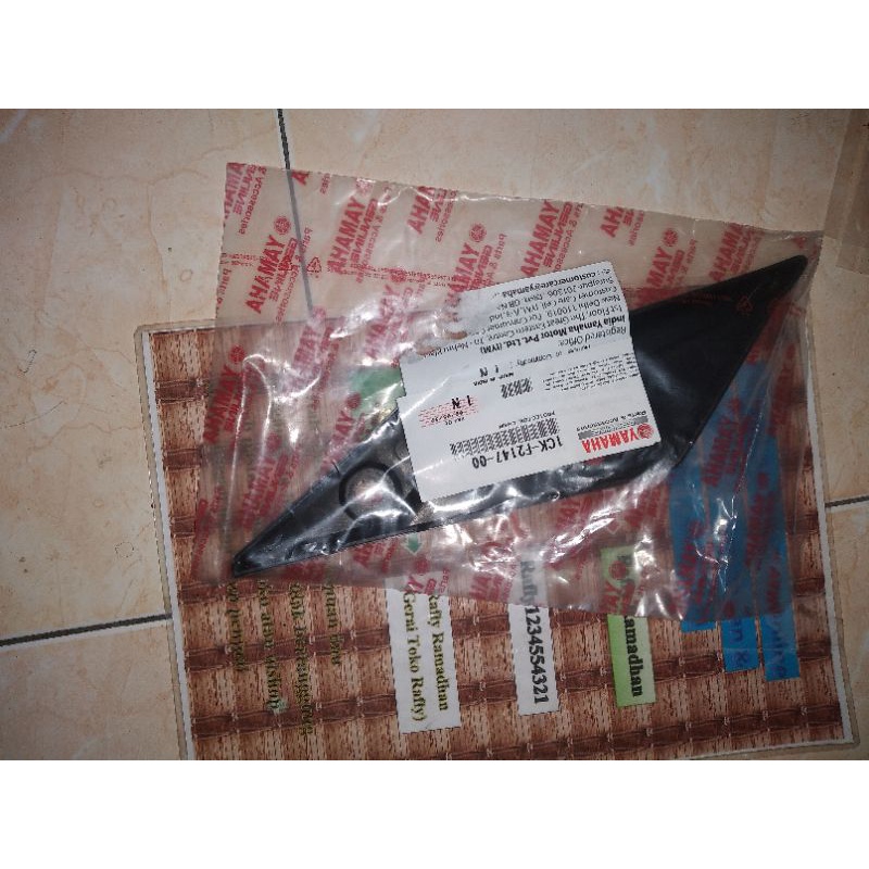 Jual cover swing arm r15 v2 2013-2016 ori yamaha | Shopee Indonesia