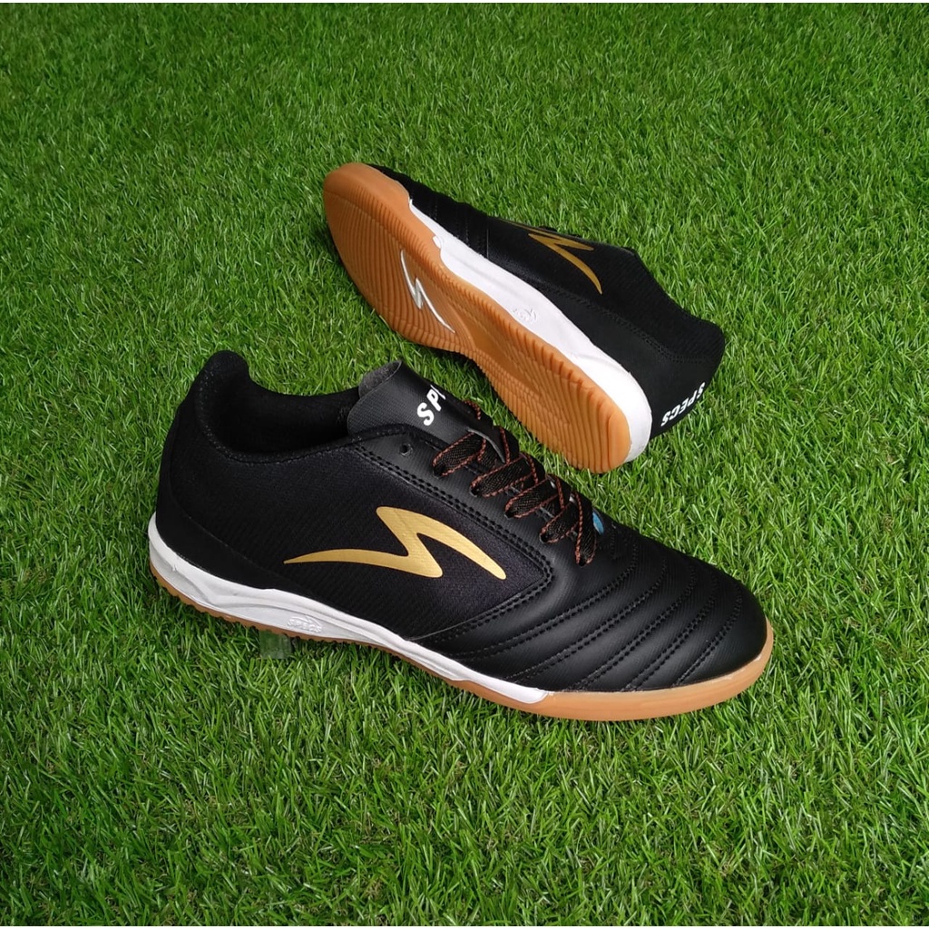 Jual Sepatu futsal Specs terbaru // Sepatu futsal murah | Shopee Indonesia