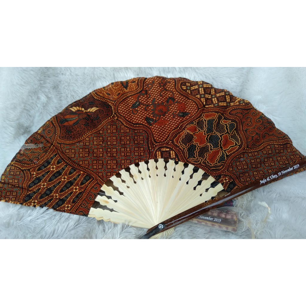Jual Kipas batik super jumbo Kipas Kayu Tangan Kipas Kain Motif Batik ...