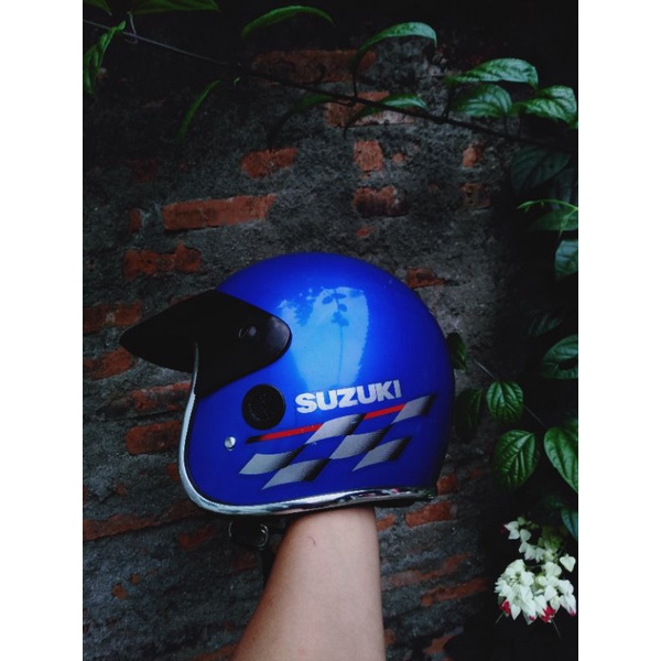 Jual helm jadul suzuki helm lawas suzuki original | Shopee Indonesia