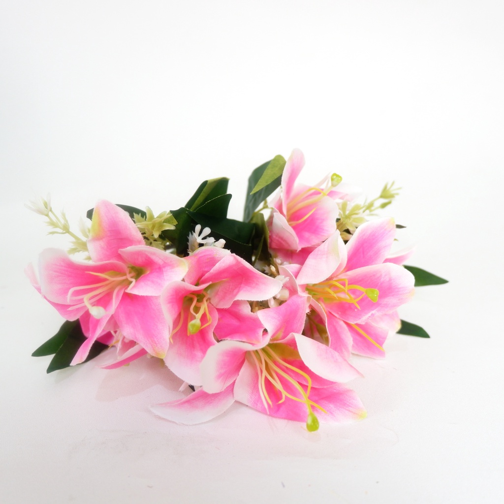 Jual [7 Tangkai] Bunga Lily Sutra Kecil X7 (1 kg isi 25 pcs) | Shopee ...