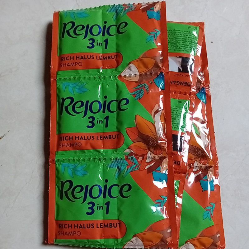 Jual SAMPO REJOICE SACHET ISI 12/10ML | Shopee Indonesia