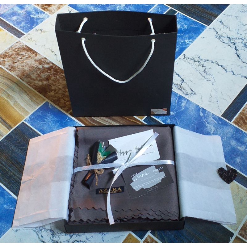 Jual HADIAH WISUDA/KADO KELULUSAN/HAMPERS HIJAB (packing kardus dan ...