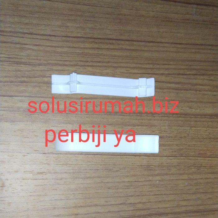 Jual ALAT LIST FLOORING MIDDLE CAP TUTUP SKIRTING PUTIH TULANG LIS pvc ...