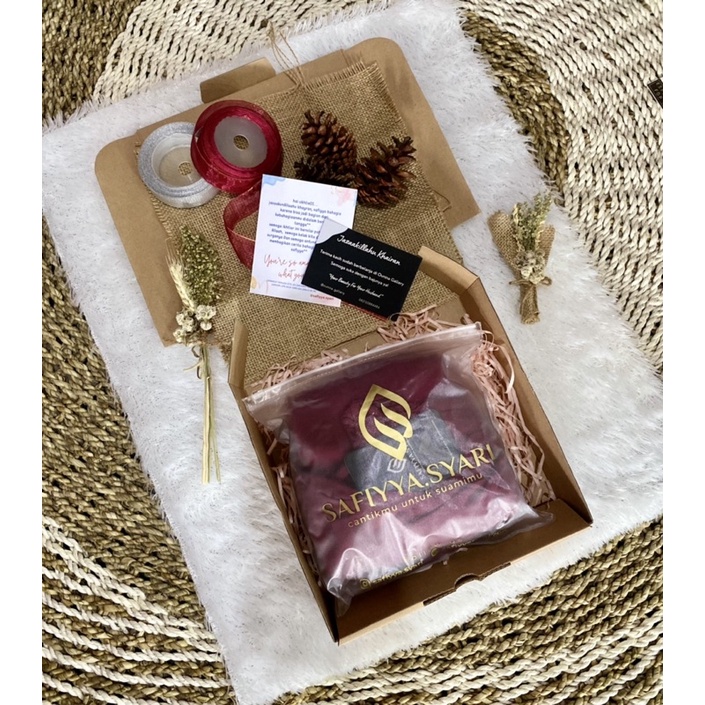 Jual Packing Kado Free Kartu Ucapan | Shopee Indonesia