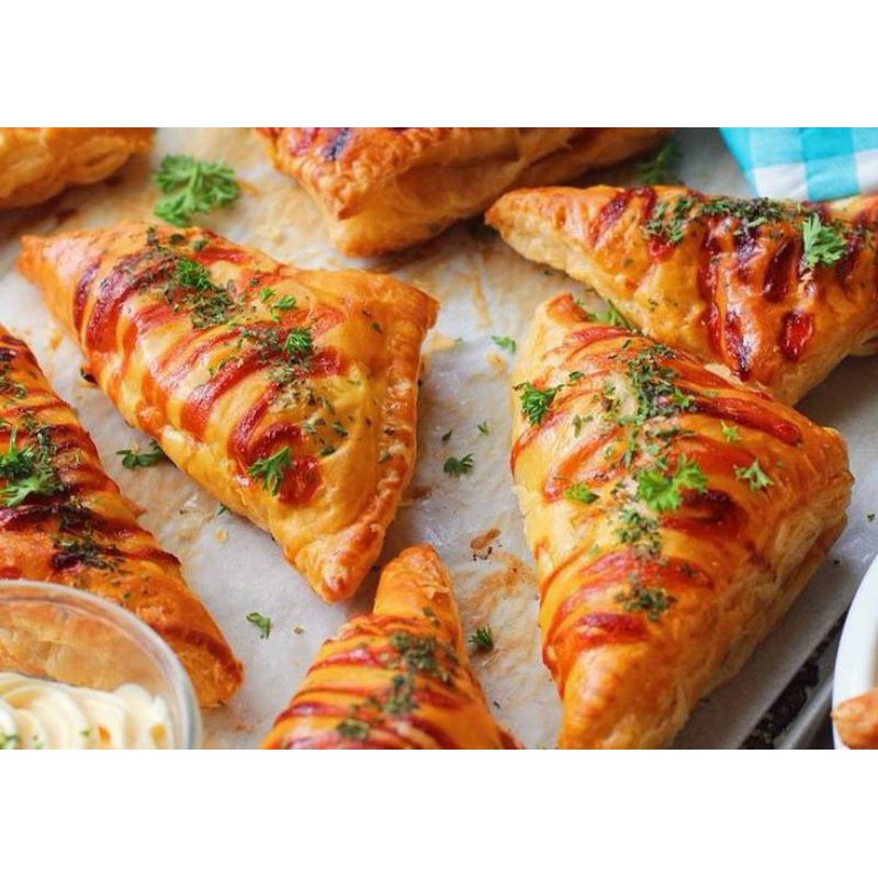 Jual Roti puff pastry isi tuna rendang ( 1 box isi 5pcs) | Shopee Indonesia