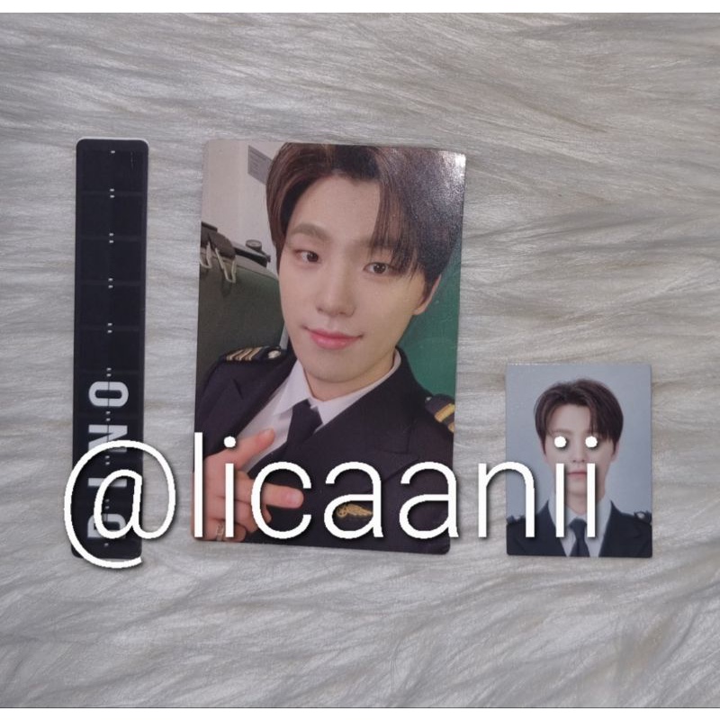 Jual Dino Pilot Set seventeen member kit 5th memkit pc | Shopee Indonesia