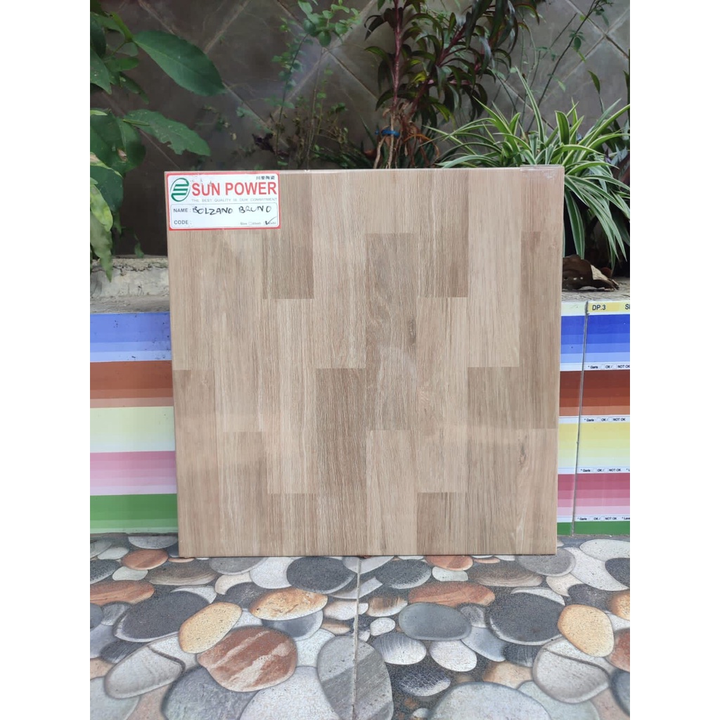 Jual KERAMIK LANTAI 50x50 BOLZANO BRUNO / SUN POWER | Shopee Indonesia