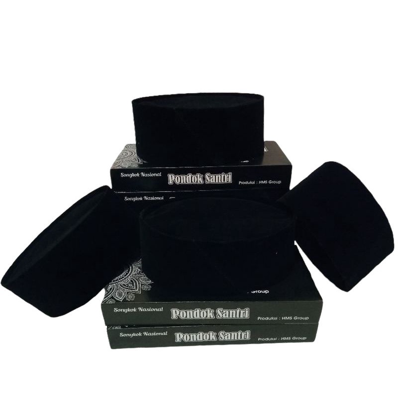 Jual Peci Songkok Kopiah Polos AC / NON AC Songkok Nasional Pondok Santri Hitam | Shopee Indonesia