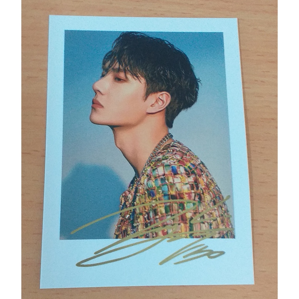 Jual WANG YIBO Signature Photocard (Import Quality) | Shopee Indonesia