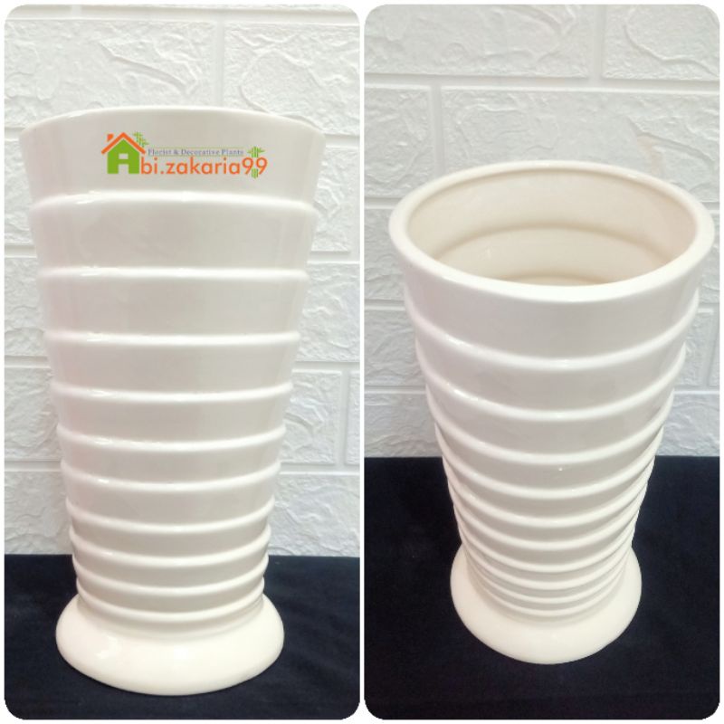Jual VAS KERAMIK BUNGA ARTIFICIAL/BUNGA SEGAR MODEL TALI AIR | Shopee ...