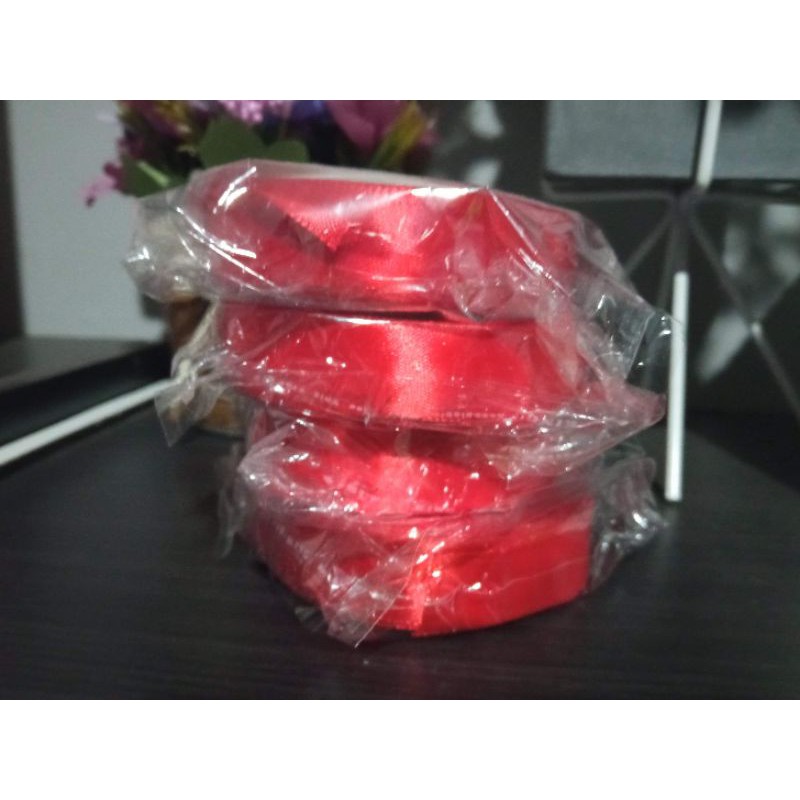 Jual pita satin merah 2cm | Shopee Indonesia