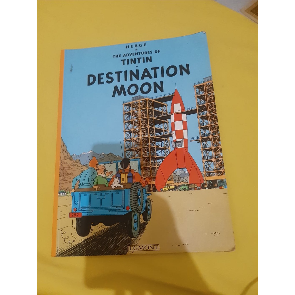 Jual Buku Komik The Adventures of Tintin Destination Moon oleh Herge | Shopee Indonesia
