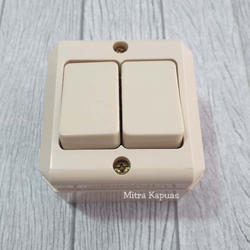 Jual Saklar Seri Outbow / Tempel BROCO 16220 | Shopee Indonesia