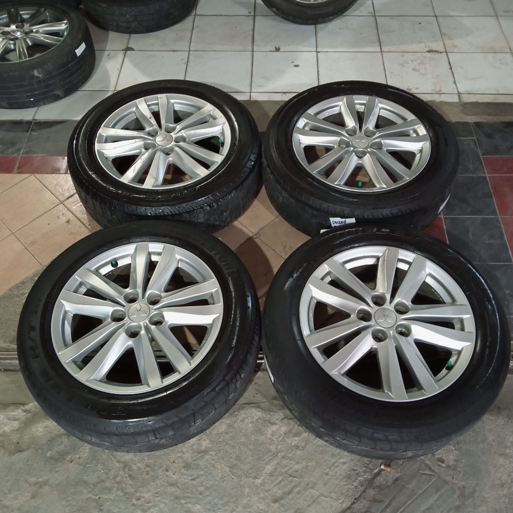 Jual VELEG PELEK VELG BEKAS MOBIL OUTLANDER RING 17 LEBAR 6,5 PCD 5X114 ...