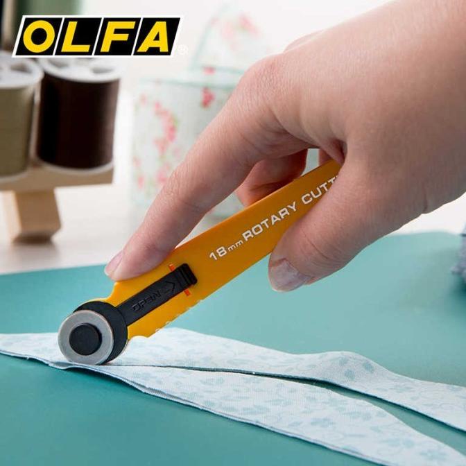 Jual Pemotong Pisau Rotary Cutter 18mm RTY-4 (172B) OLFA | Shopee Indonesia