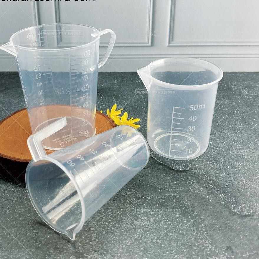 Jual L4R Gelas ukur plastik 50ml 100ml measuring cup 100 ml murah garis ...