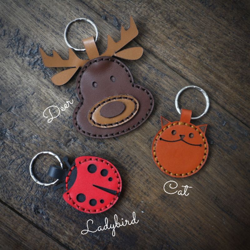 Jual Gantungan Kunci karakter hewan / keychain kulit asli | Shopee ...