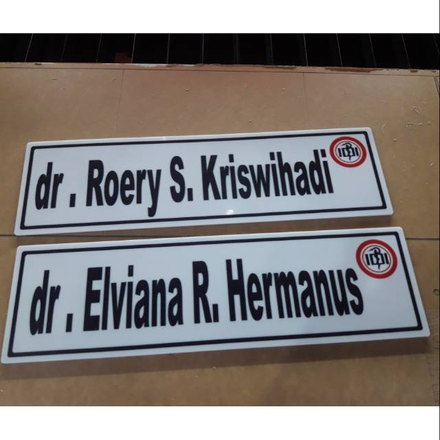Jual AKRILIK PAPAN NAMA 10 X 35 NAMETAGE ACRYLIC SIGN BOARD ACRYLIC ...