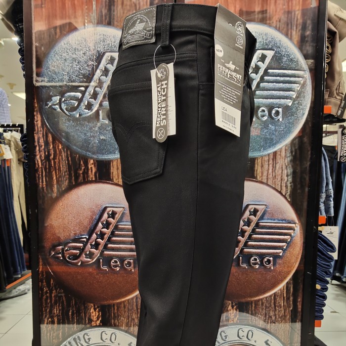 Jual e401d0e Lea Jeans Permanent Press Hitam Original - 28 R0V501 ...