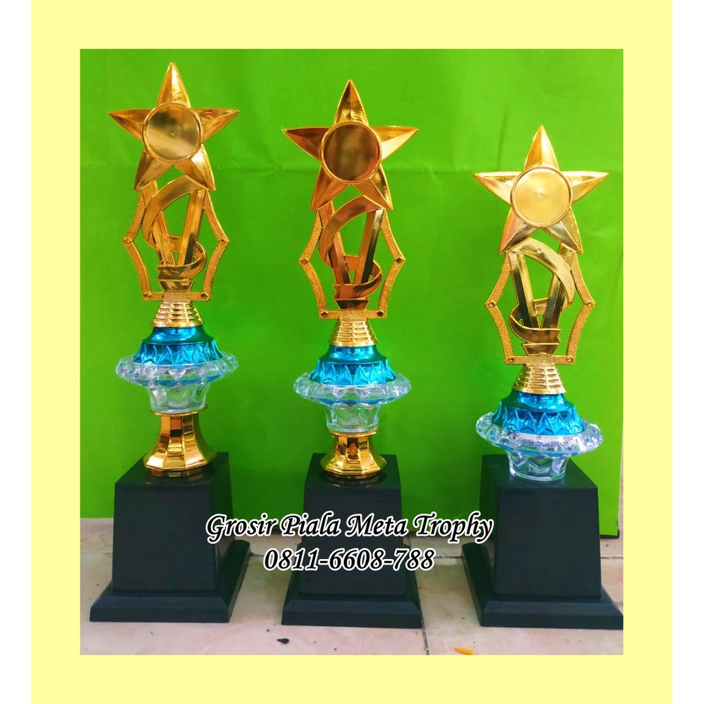 Jual PIALA/TROPHY SET set I MURAH MEWAH KRISTAL BESAR | Shopee Indonesia