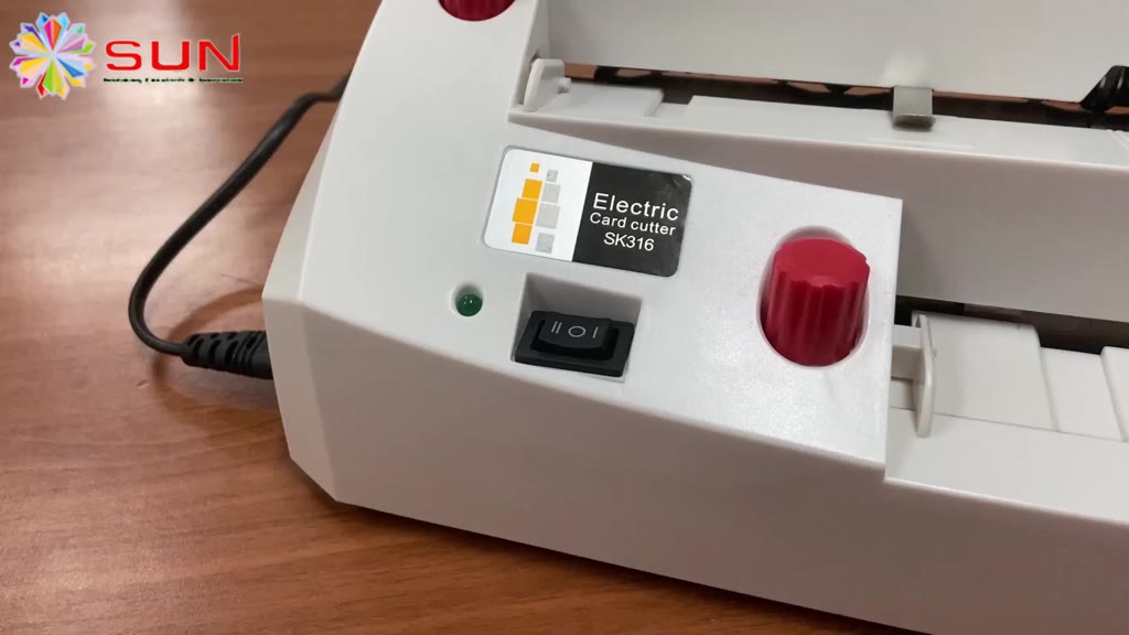 Jual Mesin Potong Kartu Nama Otomatis A4 SK361 Electric Business Card ...