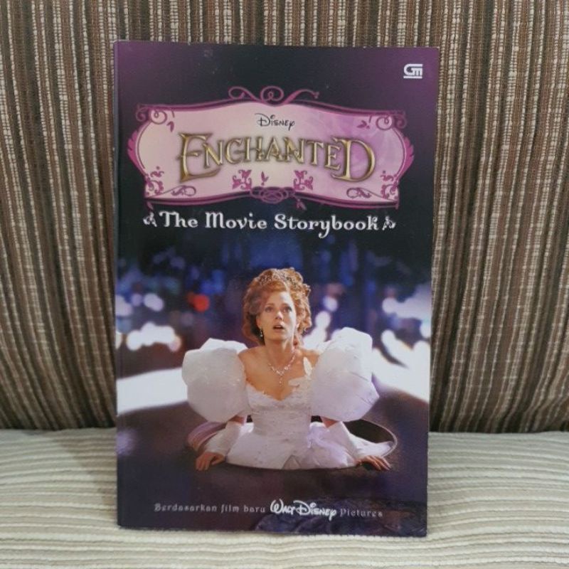 Jual buku cerita anak disney enchanted the movie storybook | Shopee ...