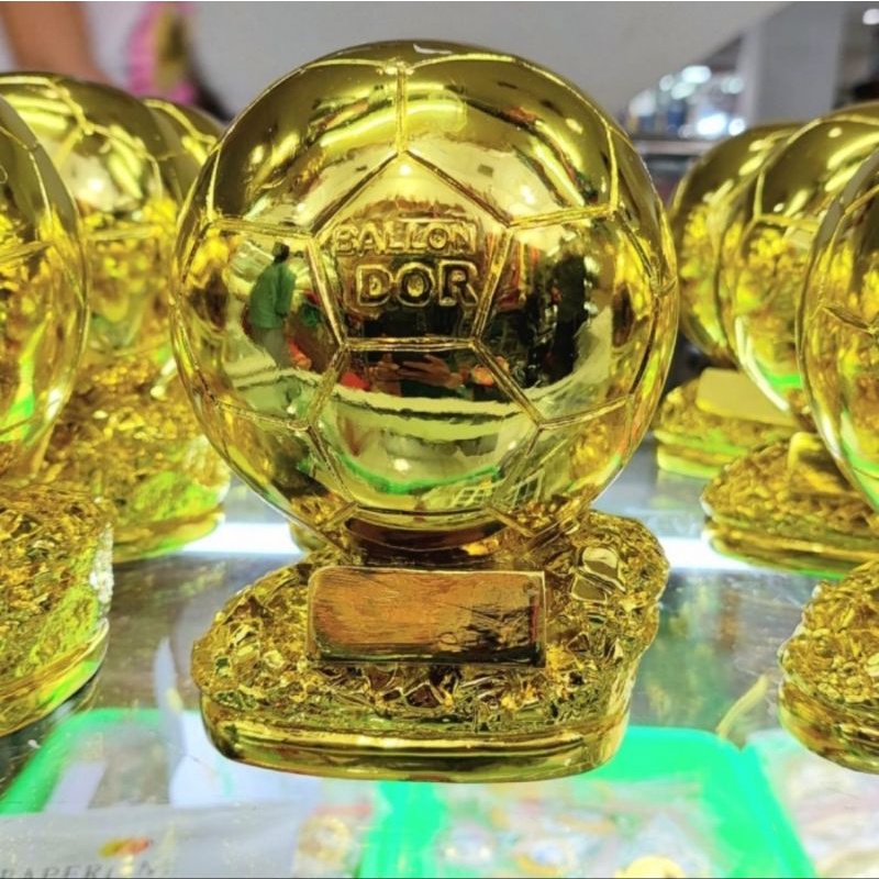 Jual Trophy bola D OR golden ball gold | Shopee Indonesia