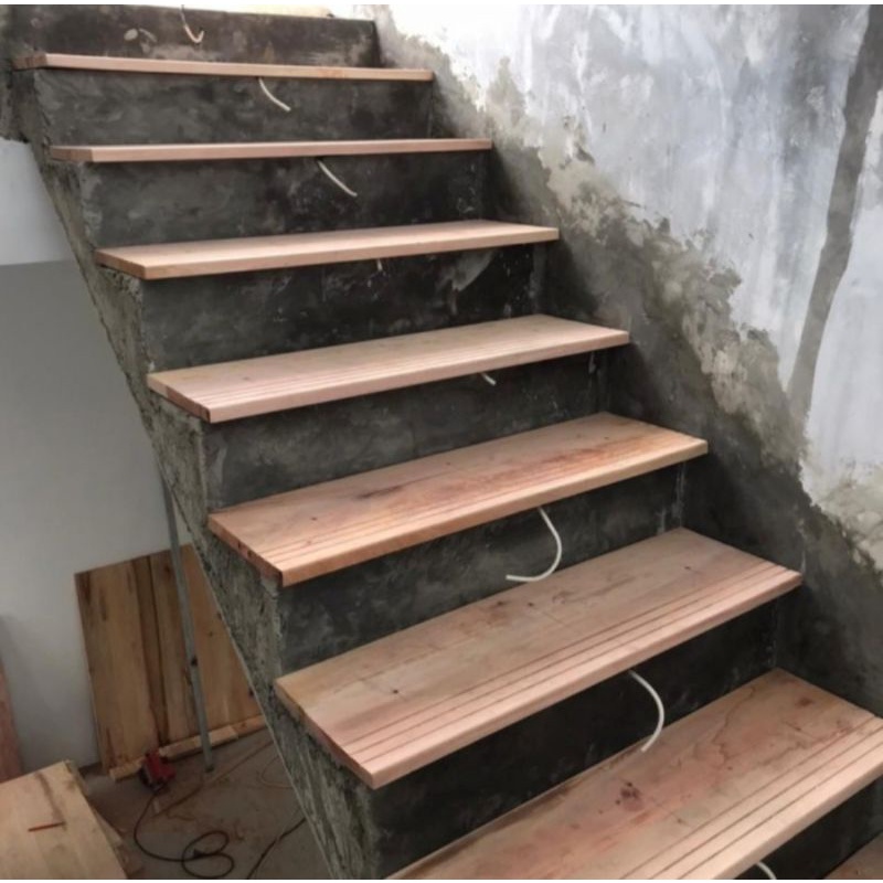 Jual Anak tangga/papan anak tangga kayu mahoni/trap anak tangga kayu ...