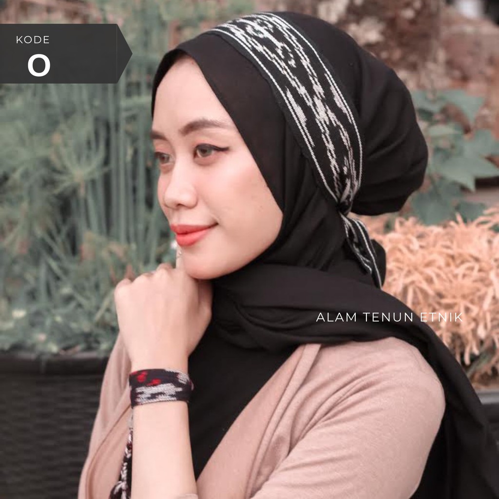 Jual ATE 15 Motif Ikat Kepala Syal Tenun Ikat Etnik Dayak, Toraja ...