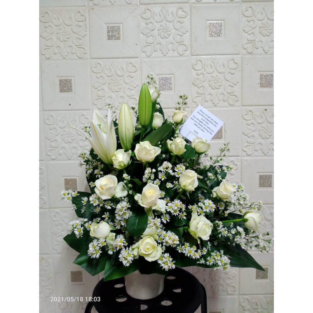 Jual BUNGA MEJA MAWAR LILY PUTIH | BUNGA MEJA | RANGKAIAN BUNGA SEGAR ...