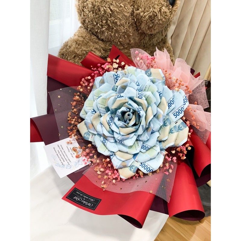 Jual Buket uang kado valentine / anniversary / ultah money bouquet 1,5 ...