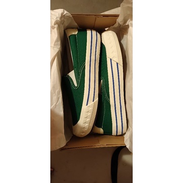 Jual sepatu Compass Slip On (retrograde edition) | Shopee Indonesia