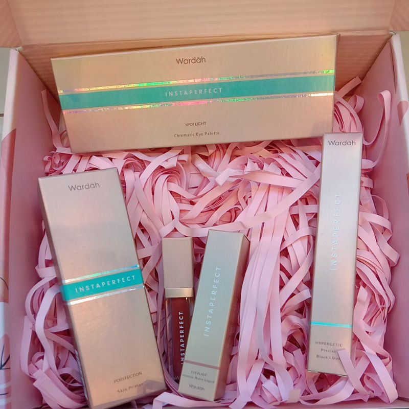 Jual PAKET BOX WARDAH INSTAPERFECT | Shopee Indonesia