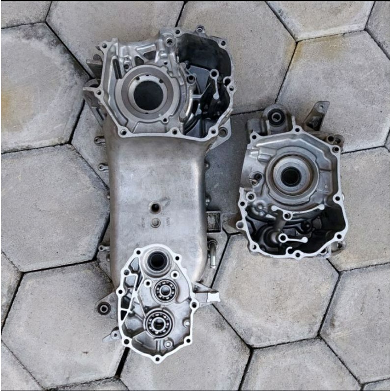 Jual CRANKCASE BLOK KALTER TENGAH KANAN KIRI NOMER MESIN GENIO BEAT ...