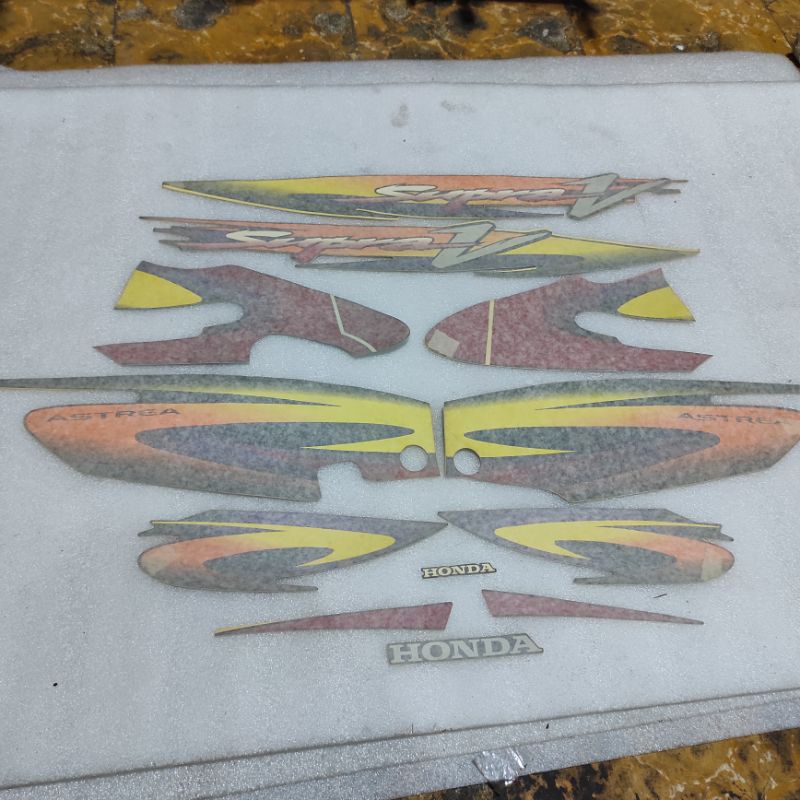 Jual Stiker Stripping striping decal graphic Honda Astrea Supra V 100 ...
