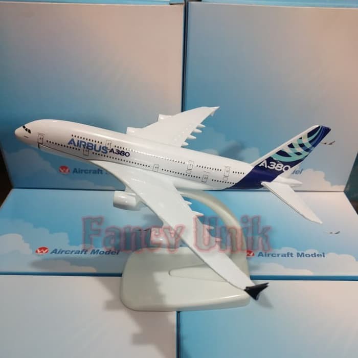 Jual Miniatur Pesawat Garuda - Diecast Pesawat Jet - Diecast Pesawat ...