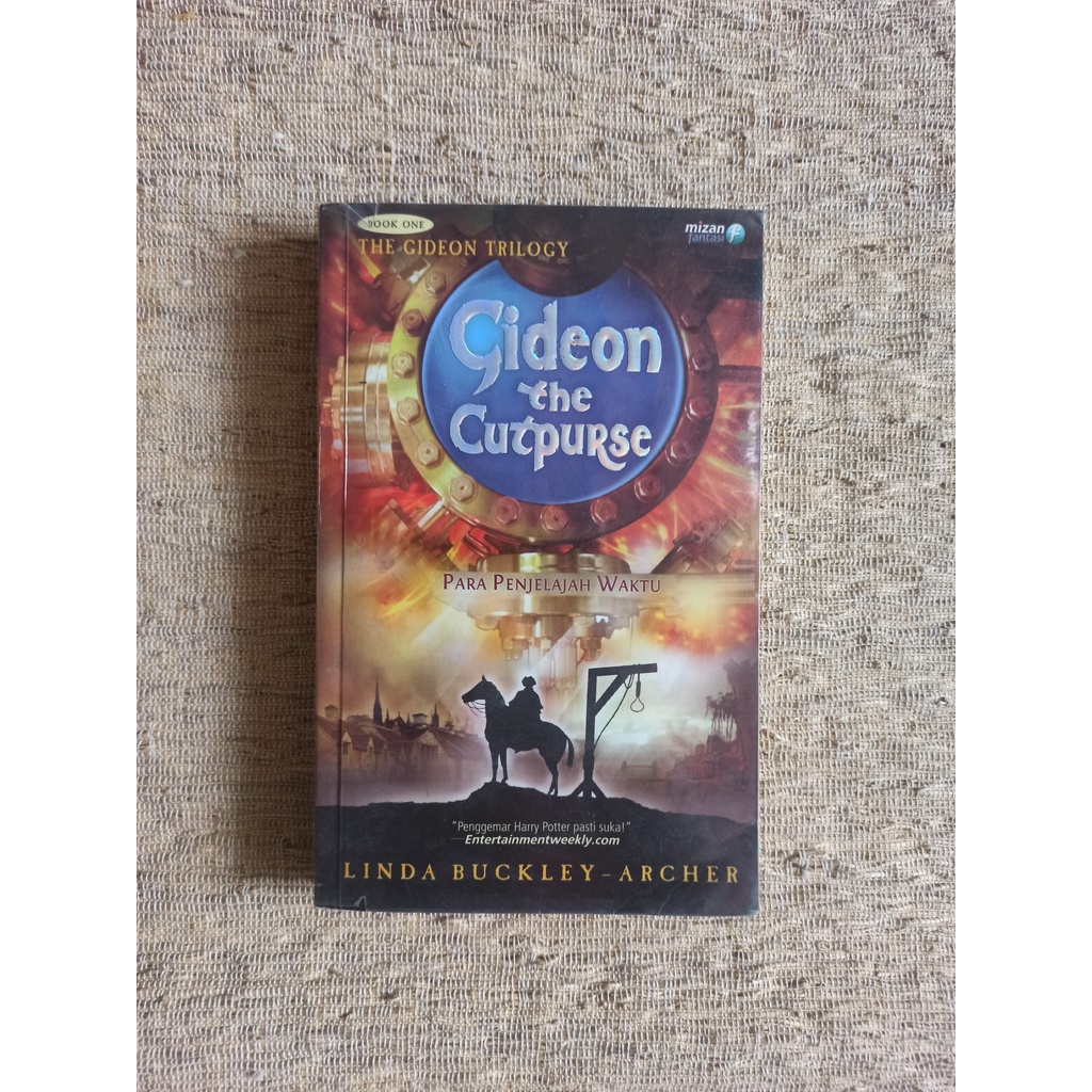 Jual Novel Gideon The Cutpurse - Para Penjelajah Waktu - Linda Buckley ...