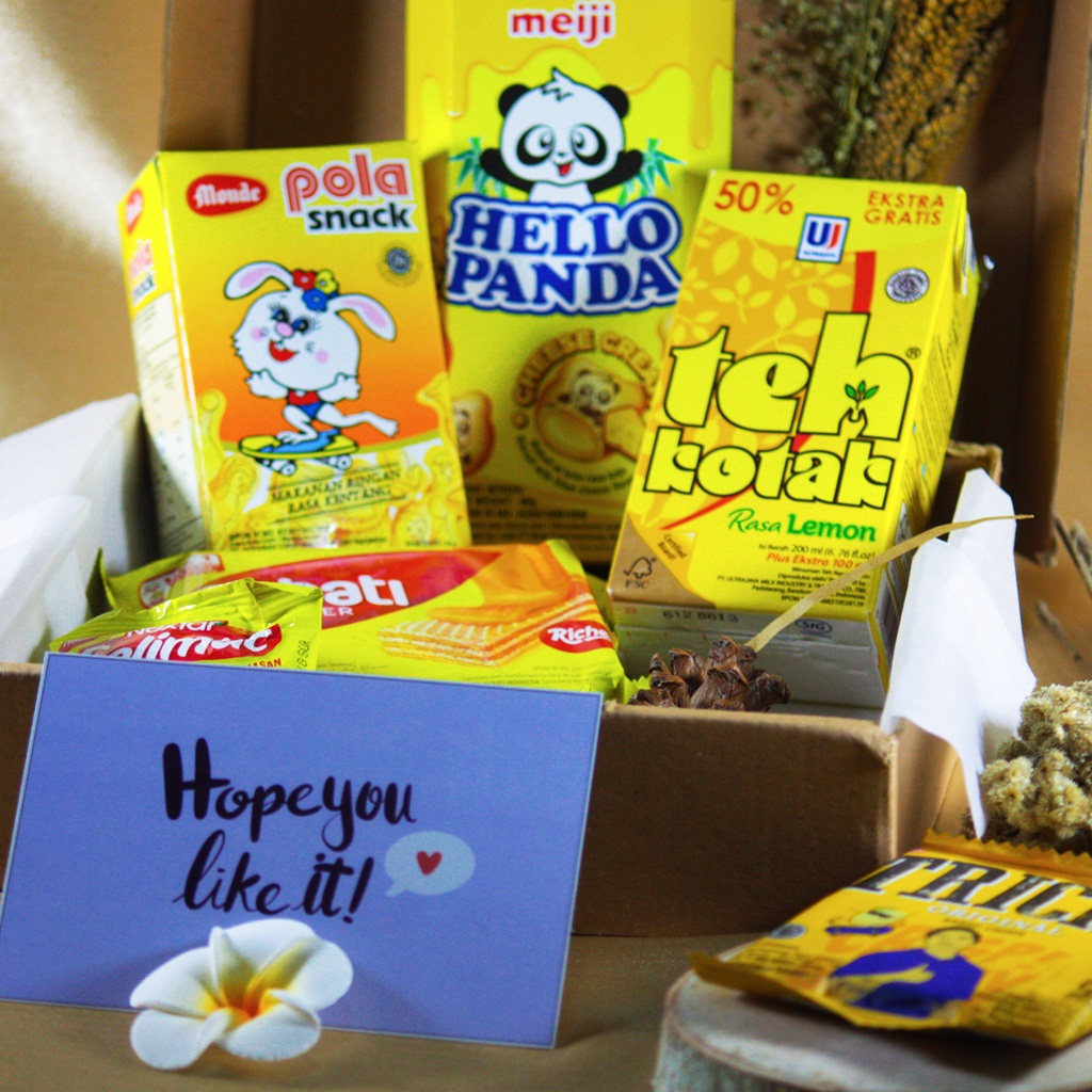 Jual Hampers Snack Box Wisuda Kado Ulang Tahun Cewek Cowok Gift Box ...