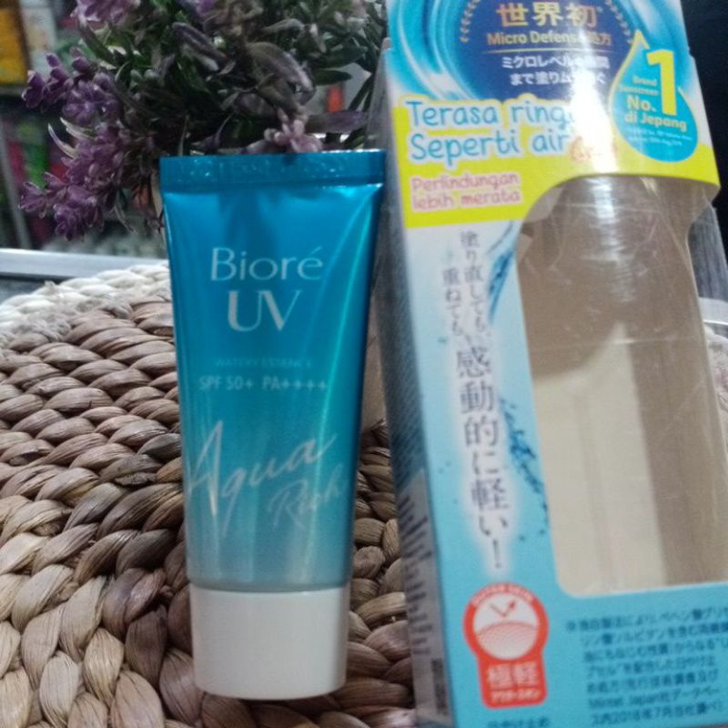 Jual BIORE UV WATER ESSENCE SPF 50+PA+++ AQUA RICH | Shopee Indonesia