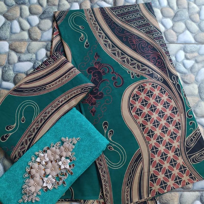 Jual Kain Batik Sogan Genes Arya saloka dan kain embos | Shopee Indonesia