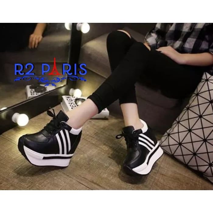 Jual Unik Sneakers Wedges Wanita Stripe Krisbow Hitam Putih R2 Murah ...