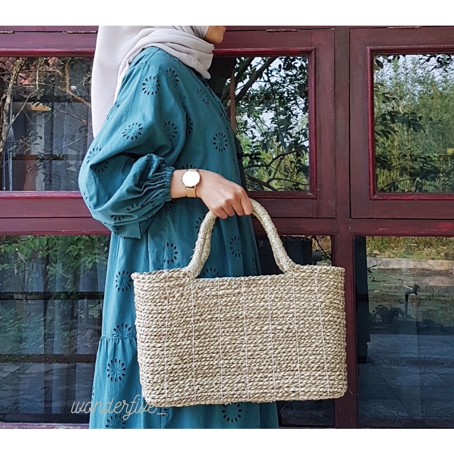 Jual Tas Anyaman Kerajinan Bahan Rara Kotak / Tas Parcel / Tas Etnik ...