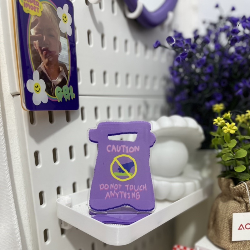 Jual CAUTION Standee Acrylic (Do not Touch) | Shopee Indonesia