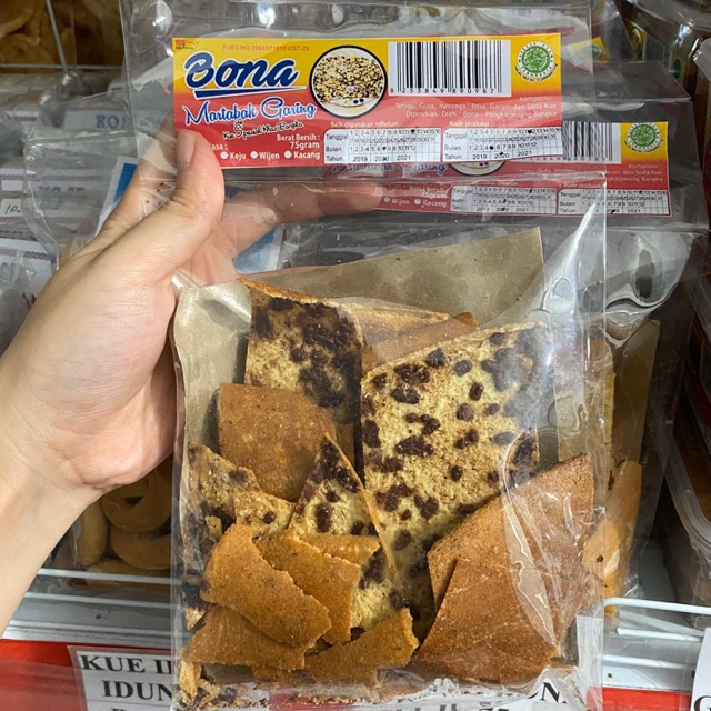 Jual Kue Martabak Garing Bangka Cap Bona - Coklat - Kue Bangka / Snack ...