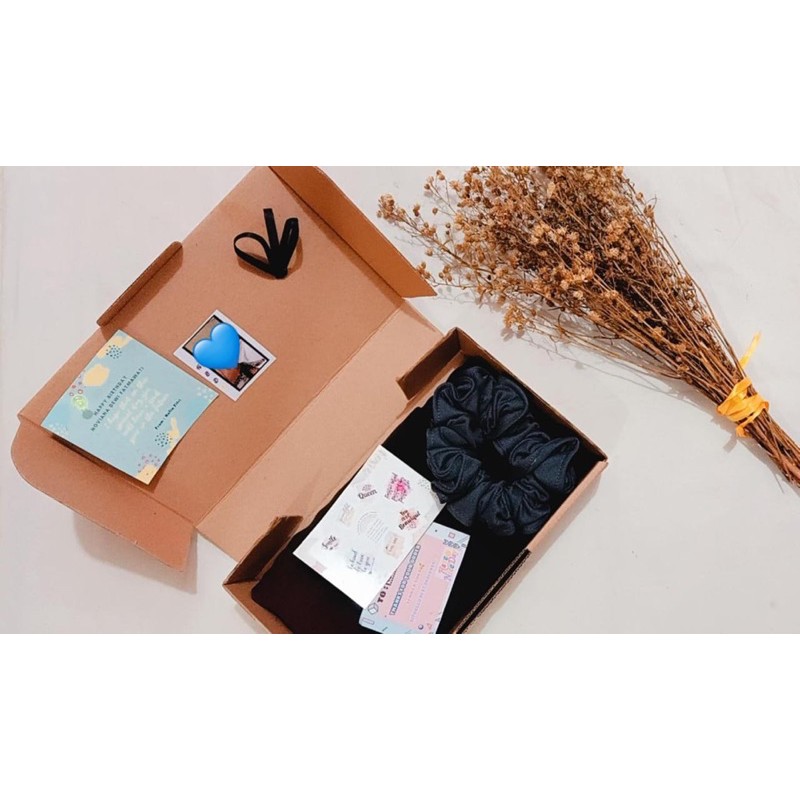 Jual BOX HIJAB LASER CUT FANCYDI (Include Scrunchies dan Card) | Shopee ...